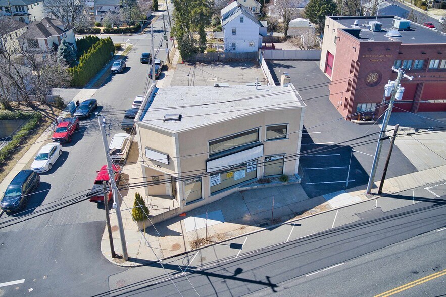 177 Mineola Ave, Roslyn Heights, NY 11577 | LoopNet