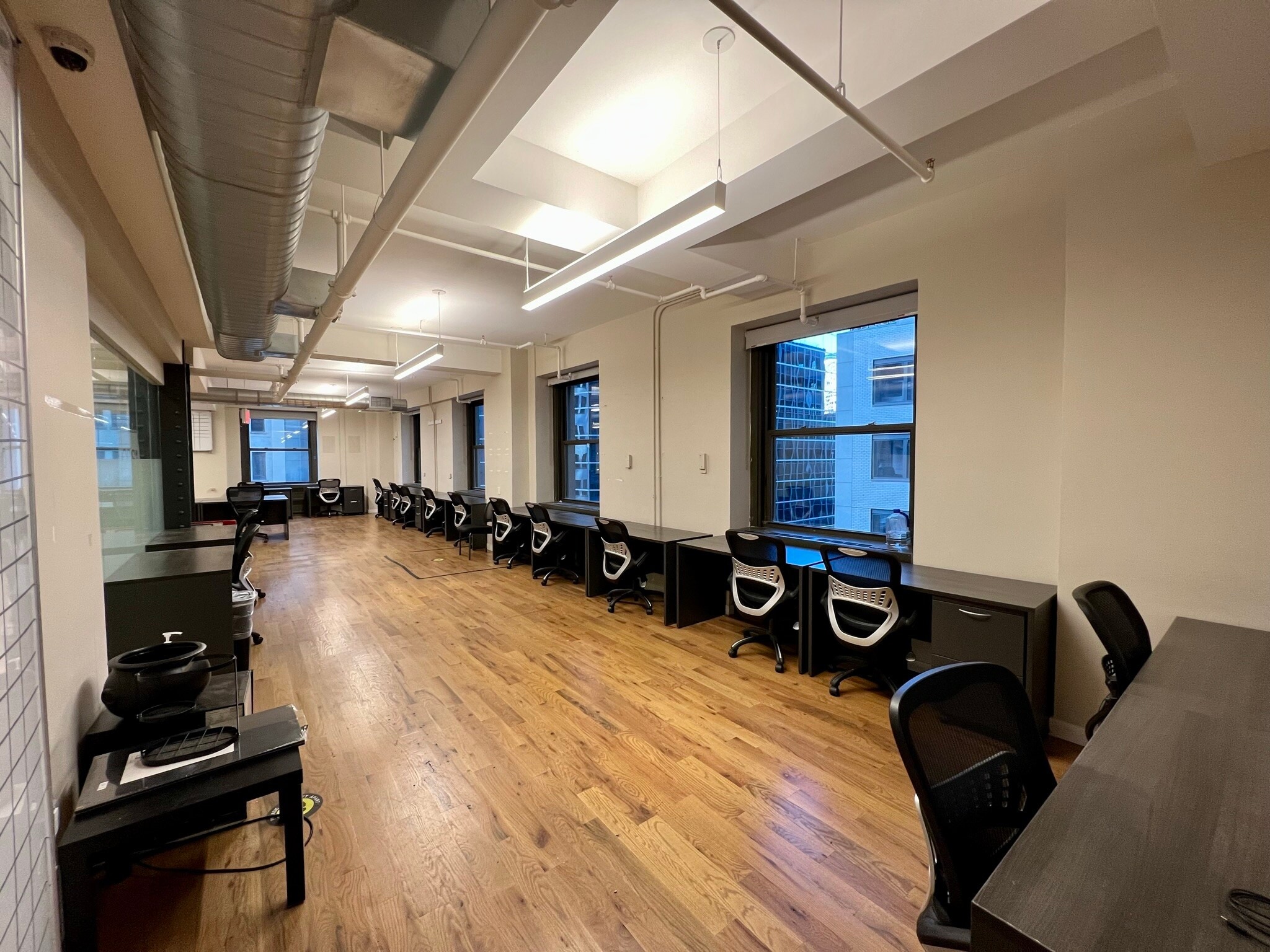 90 Broad St, New York, NY 10004 - Select Office Suites FiDi | LoopNet
