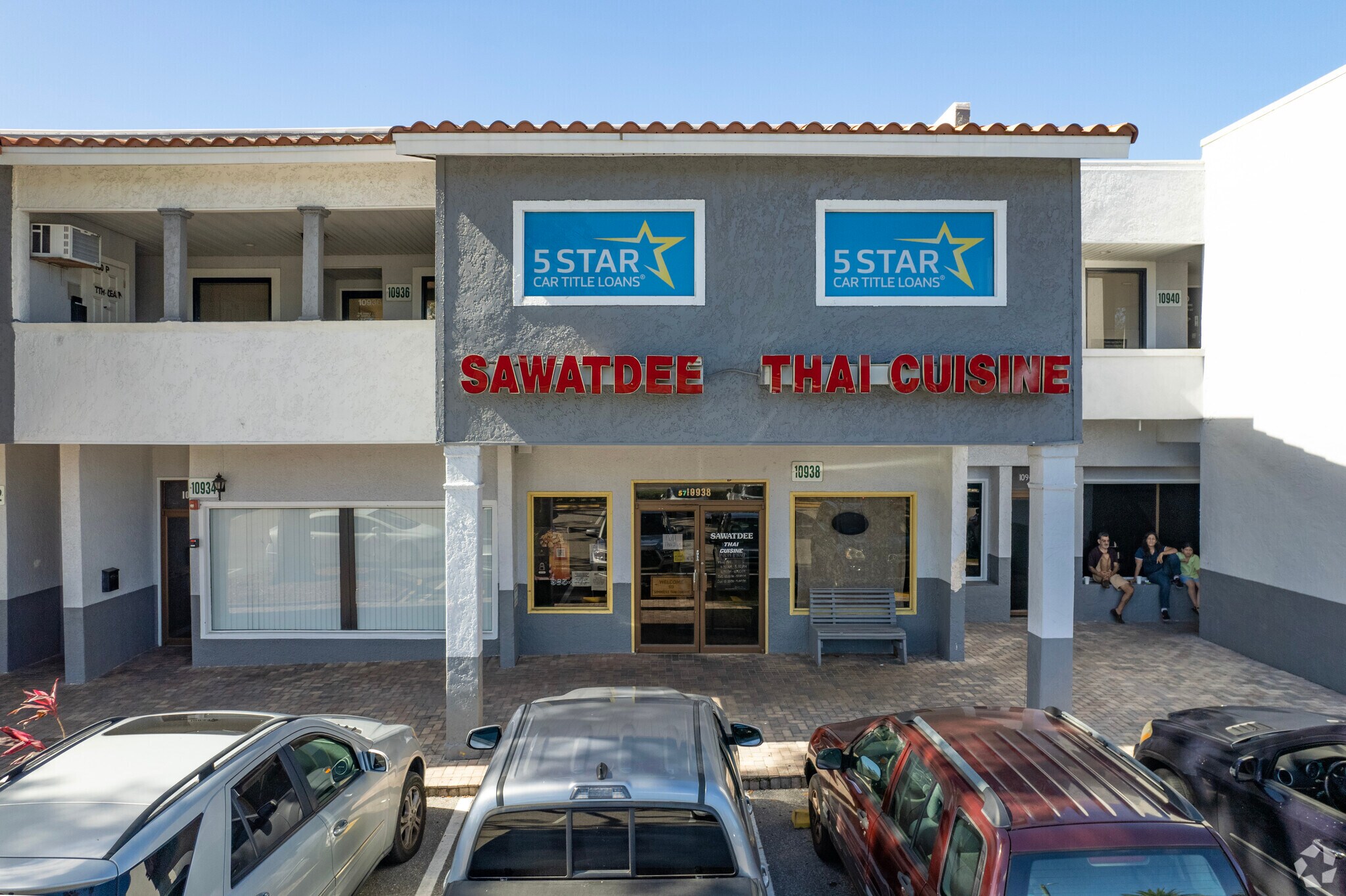 10906 N 56th St, Tampa, FL 33617 - Temple Terrace Village | LoopNet