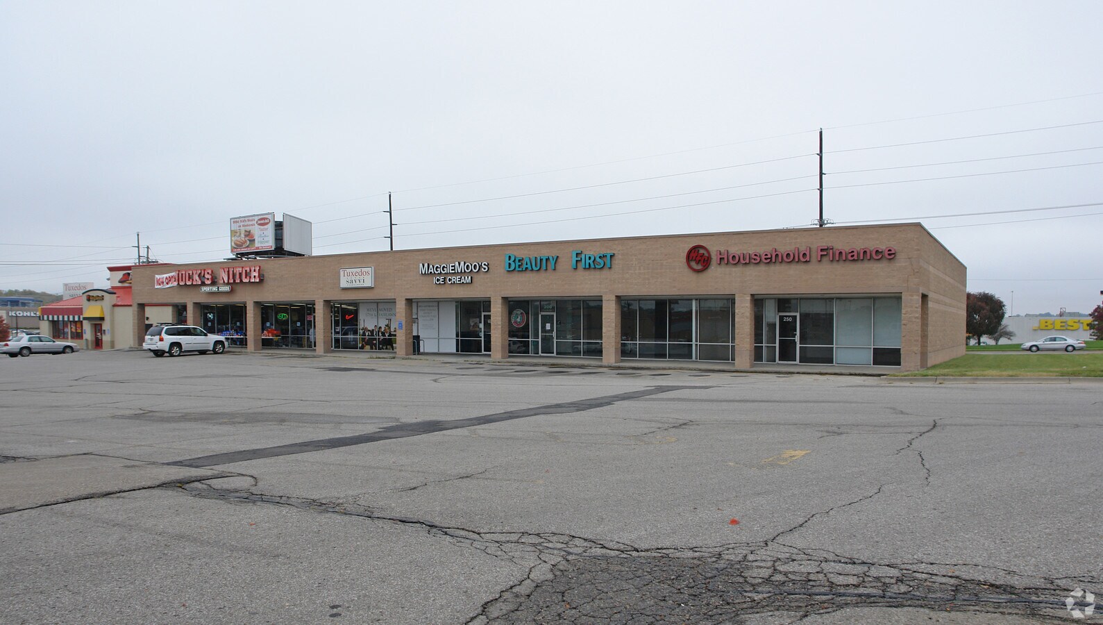 1700 SW Wanamaker Rd, Topeka, KS 66604 | LoopNet