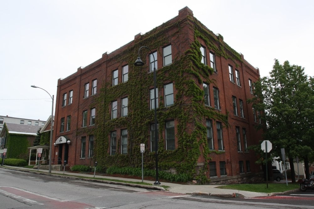 77 College St, Burlington, VT 05401 | LoopNet