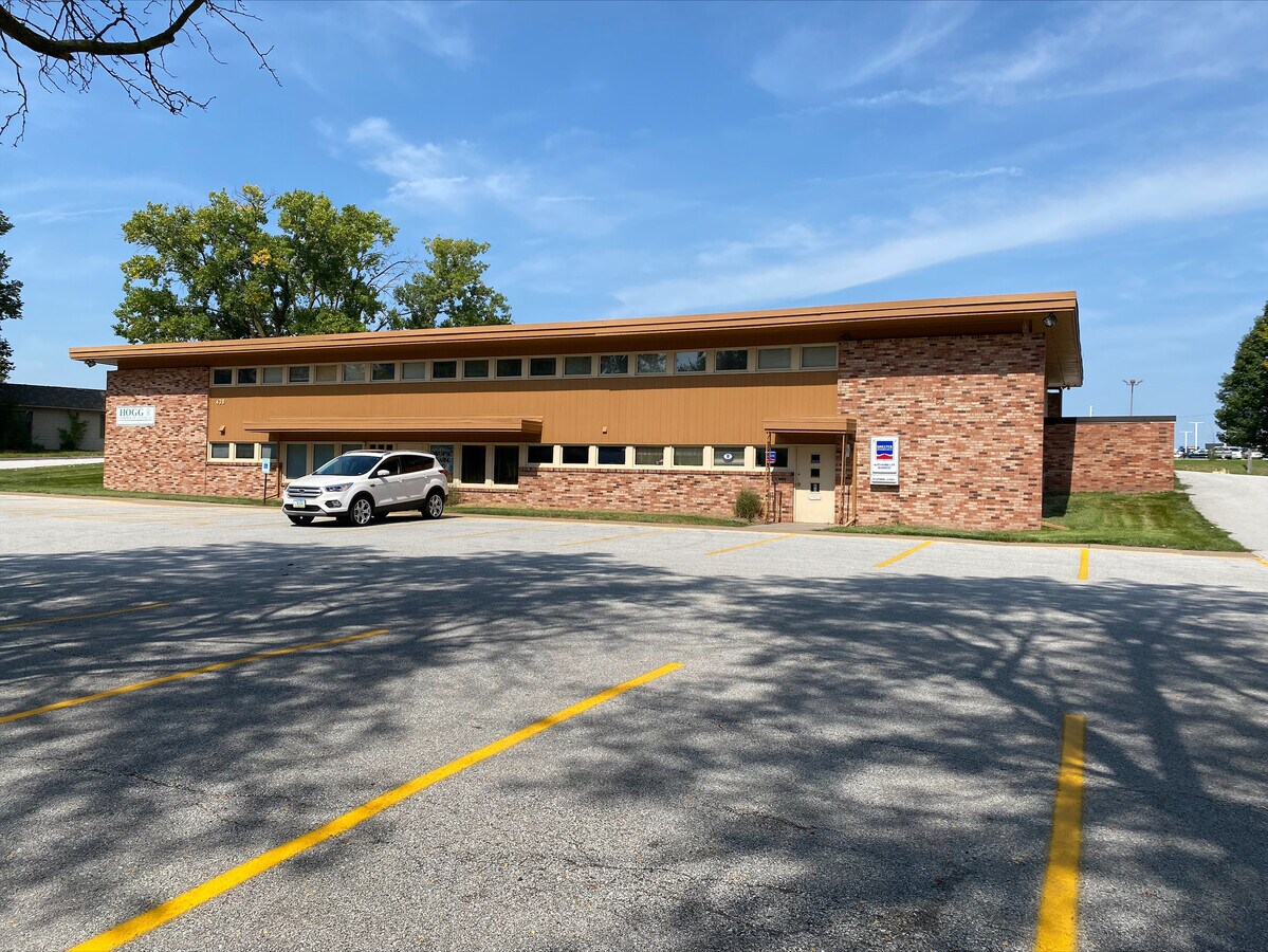 430 W 35th St, Davenport, IA 52806 | LoopNet