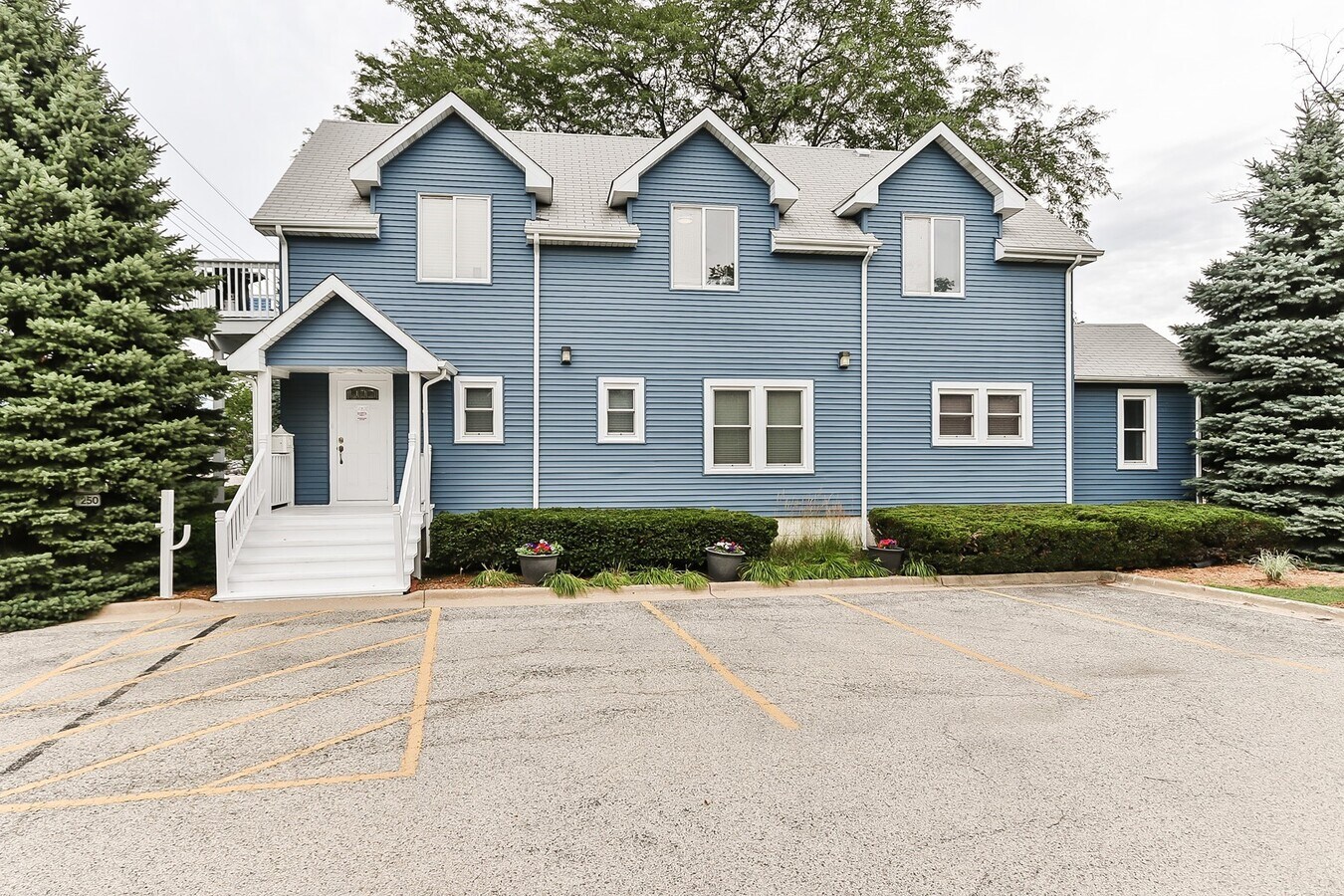 335 W Wise Rd, Schaumburg, IL 60193 | LoopNet