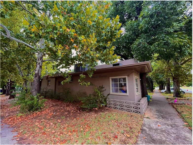 1128 W Chickasha Ave, Chickasha, OK 73018 - Retail for Sale | LoopNet 1128 W Chickasha Ave, Chickasha, OK 73018 - Retail for Sale | LoopNet