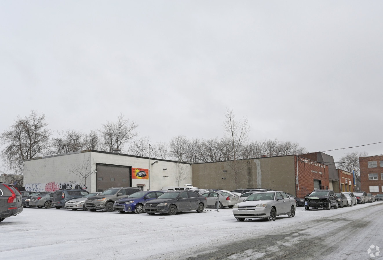 6901-6915 Rue Jeanne-Mance, Montréal, QC H3N 1W5 | LoopNet