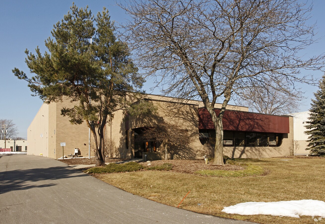1635 Northwood Dr, Troy, MI 48084 | LoopNet 1635 Northwood Dr, Troy, MI 48084 | LoopNet
