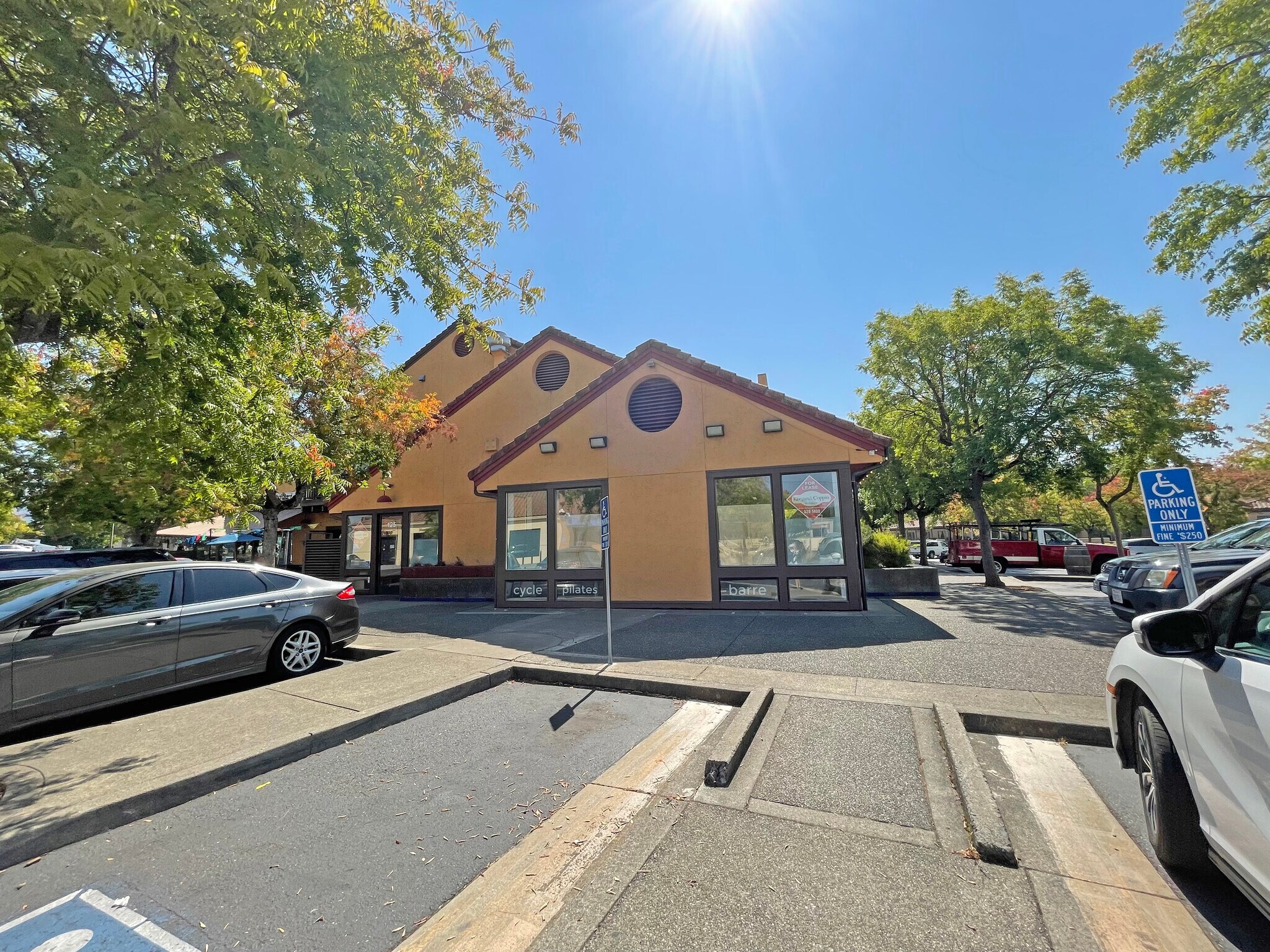 52 Mission Cir, Santa Rosa, CA 95409 - Mission Plaza - Retail & Office ...