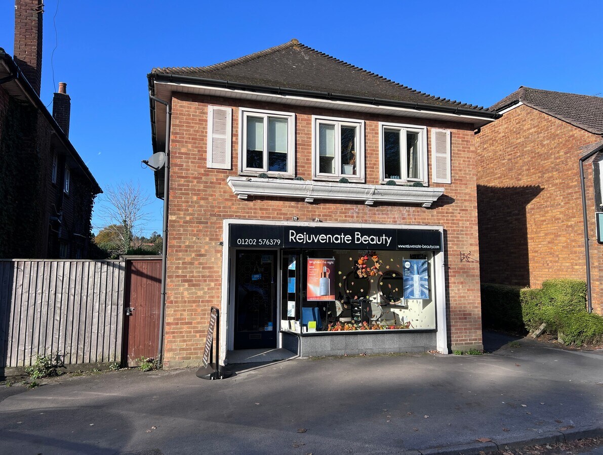 149 New Rd, West Parley, BH22 8EB - Retail for Lease | LoopNet