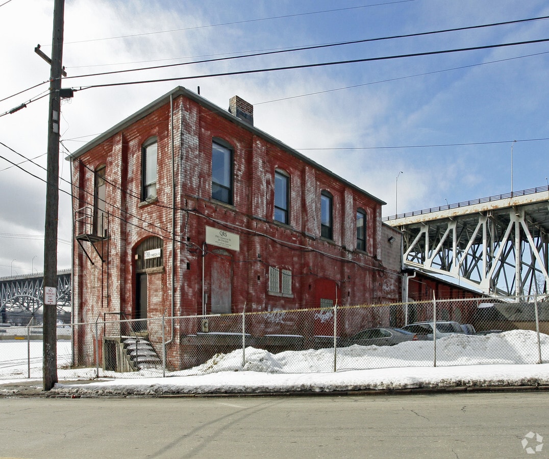 2769 Commercial Rd, Cleveland, OH 44113 | LoopNet