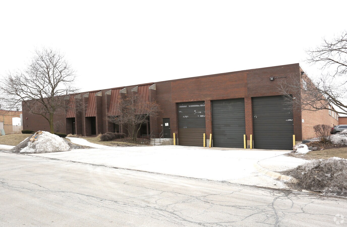 700 District Dr, Itasca, IL 60143 - ION | LoopNet