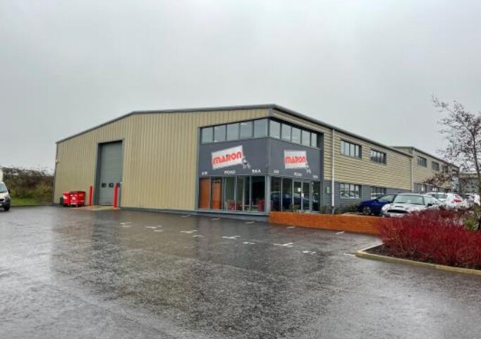 The Holw, Pulborough, RH20 3GR | LoopNet