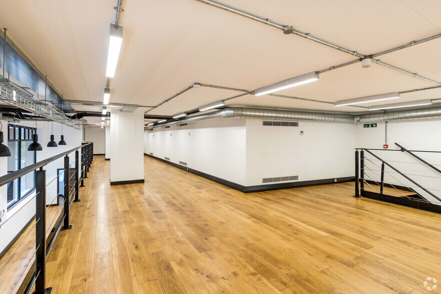 Queen Elizabeth St, London, SE1 2JE - The Circle | LoopNet