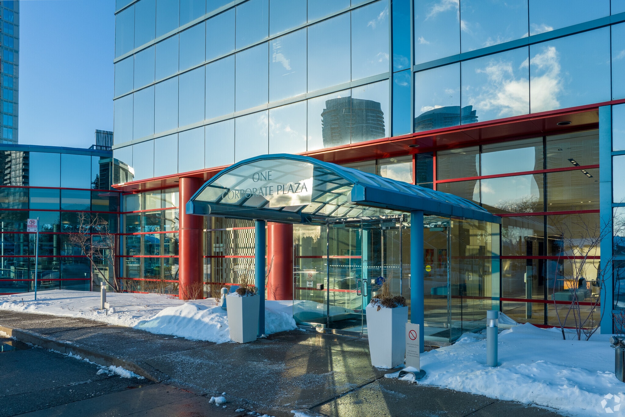 2075 Kennedy Rd, Toronto, ON M1T 3V3 - Corporate Plaza | LoopNet