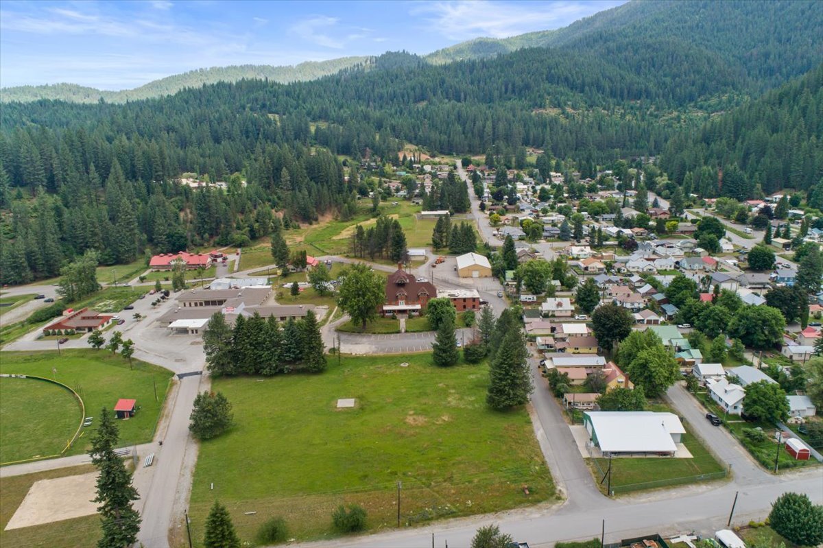 99 Sather Field Rd, Silverton, ID 83867 - Silverton Manor | LoopNet