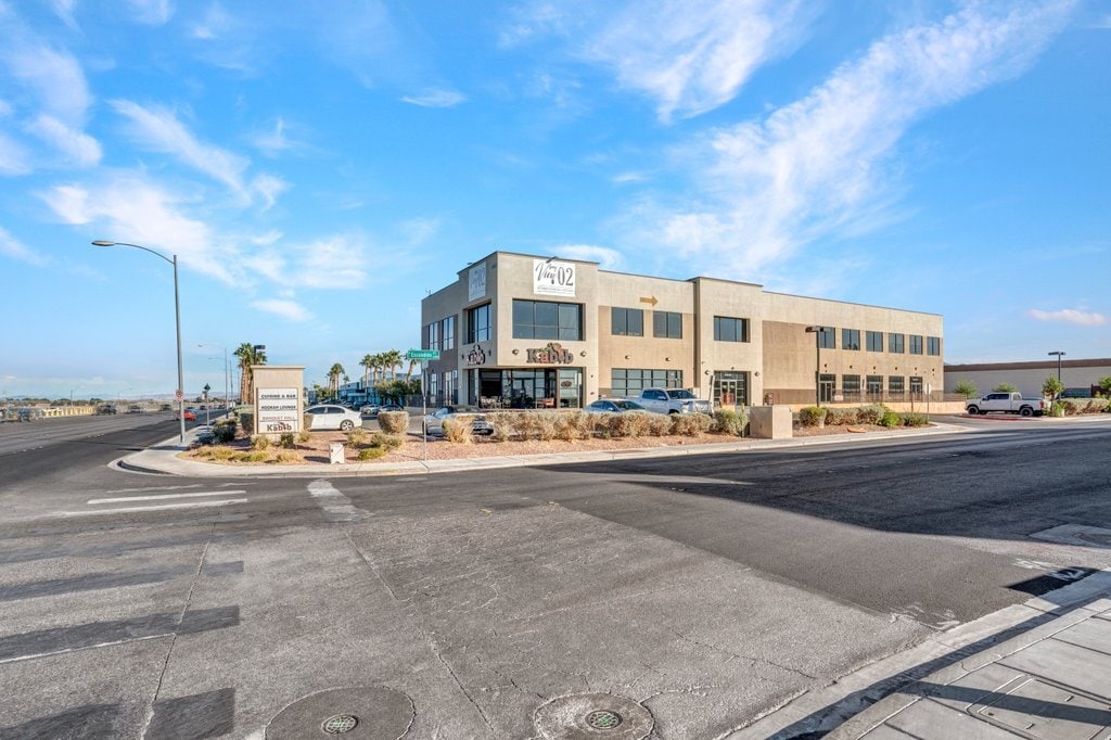1405 E Sunset Rd, Las Vegas, NV 89119 - Premier Multi-Tenant Retail Property For Sale | LoopNet