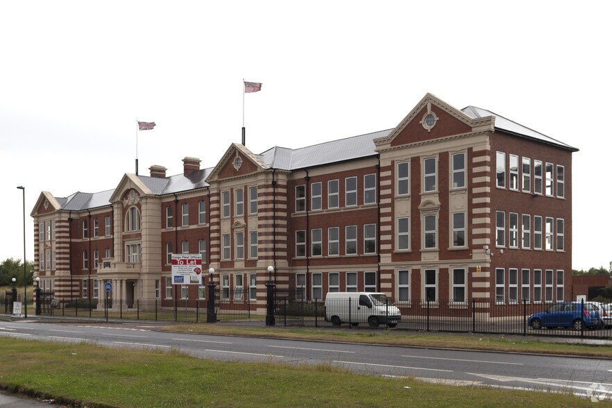 Middlesbrough Rd, Middlesbrough, TS6 6XH - Cargo Fleet Offices | LoopNet