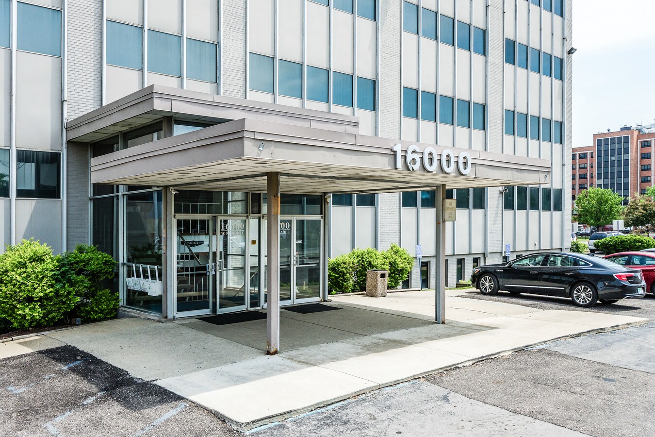 16000 W 9 Mile Rd Southfield MI 48075 LoopNet 16000 W 9 Mile Rd Southfield MI 48075 LoopNet