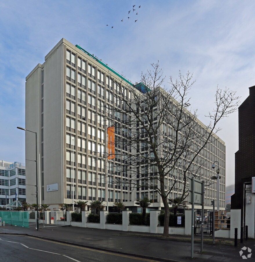 80 Holdenhurst Rd, Bournemouth, BH8 8EA | LoopNet