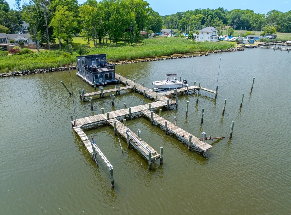 1052 Old Turkey Point Rd, Edgewater, MD 21037 - Misty Morning Marina ...