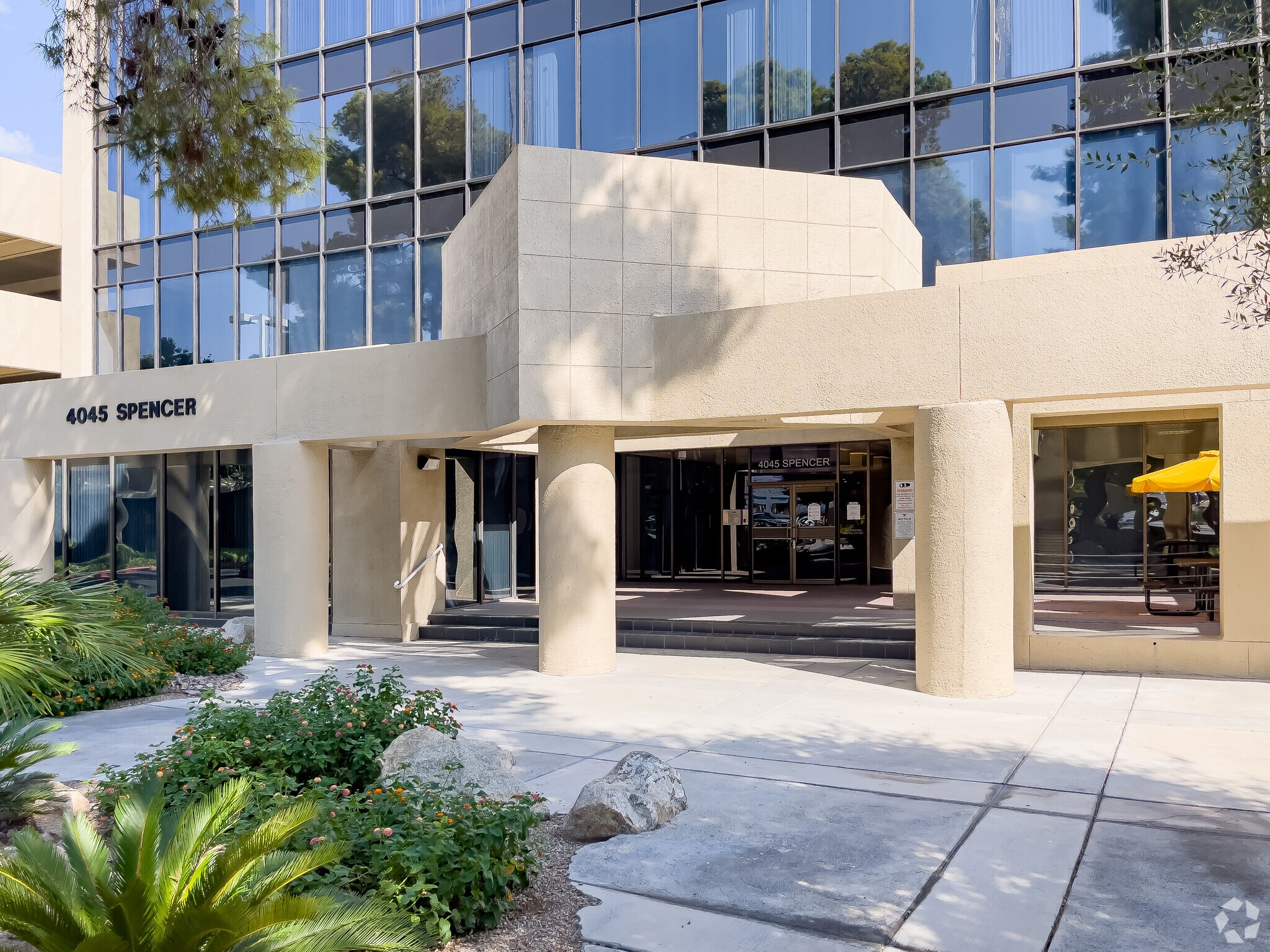 4045 Spencer St, Las Vegas, NV 89119 - 4045-4055 Spencer Street | LoopNet