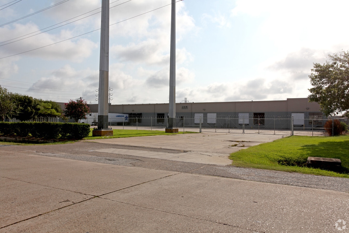 6100-6120 Donoho St, Houston, TX 77033 | LoopNet