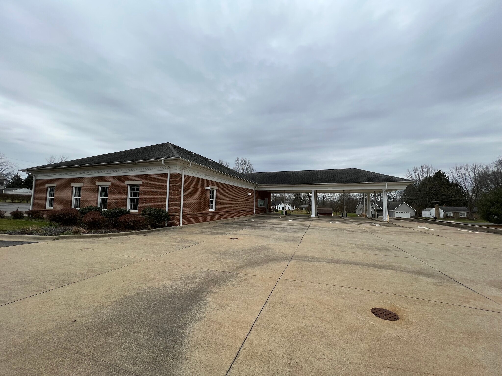 6020 Manchester Rd, Akron, OH 44319 - Former Bank Building For Sale or ...