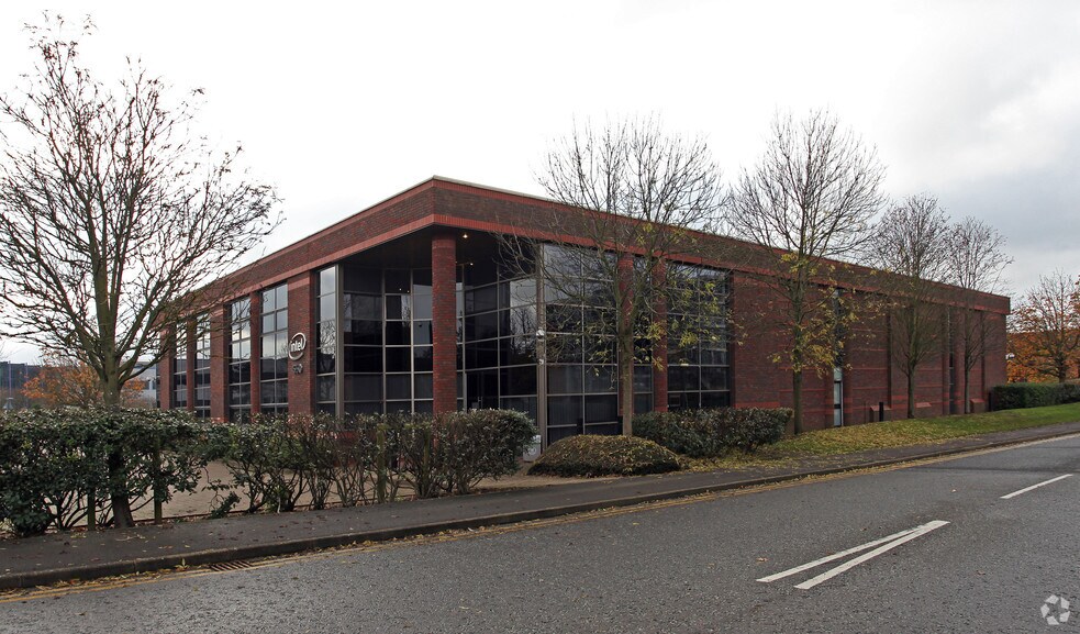 650 Wharfedale Rd, Wokingham, RG41 5TP | LoopNet