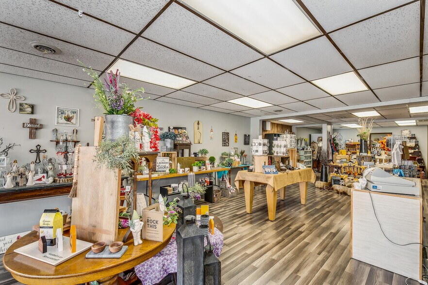 112 S Main St, El Dorado, KS 67042 - Retail for Sale | LoopNet