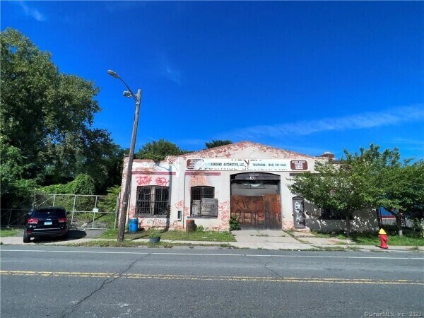 639 Windsor St, Hartford, CT 06120 - Retail for Sale | LoopNet 639 Windsor St, Hartford, CT 06120 - Retail for Sale | LoopNet