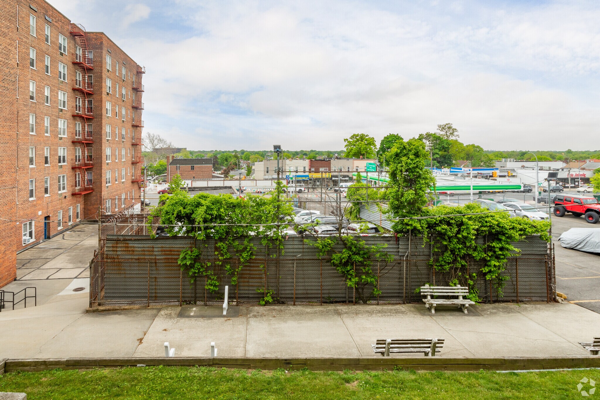 21211 Hillside Ave, Queens Village, NY 11427 - PRIME HILLSIDE AVENUE ...