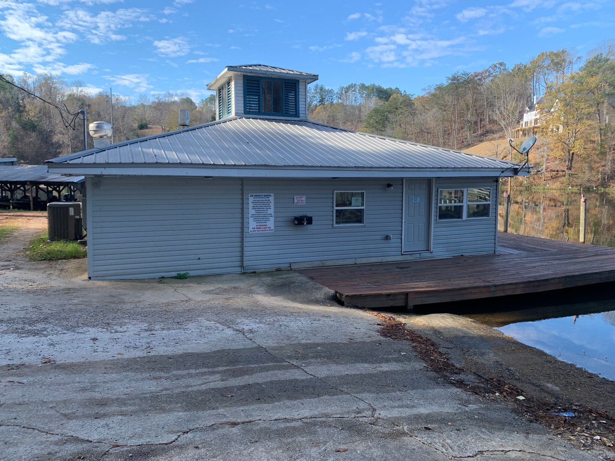 604 Joe Branch Rd, Adger, AL 35006 - Lighthouse Marina | LoopNet