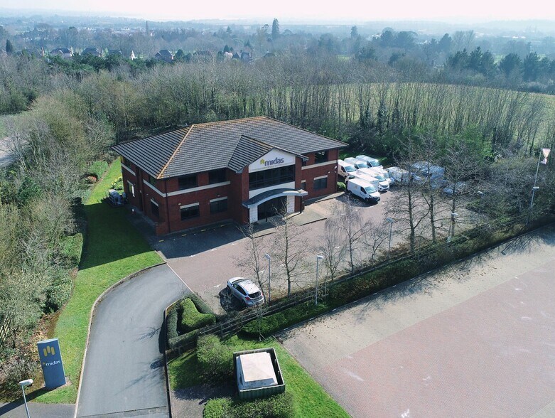 Pynes Hl, Exeter, DEV EX2 5WS - 7 Woodwater Park | LoopNet