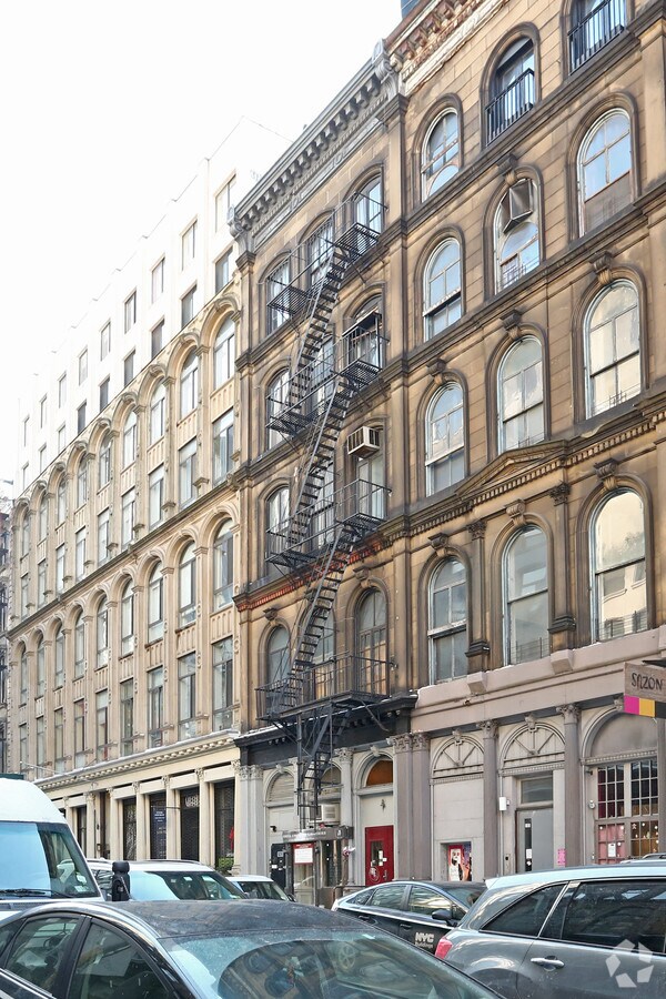 121 Chambers St, New York, NY 10007 - Retail for Lease | LoopNet