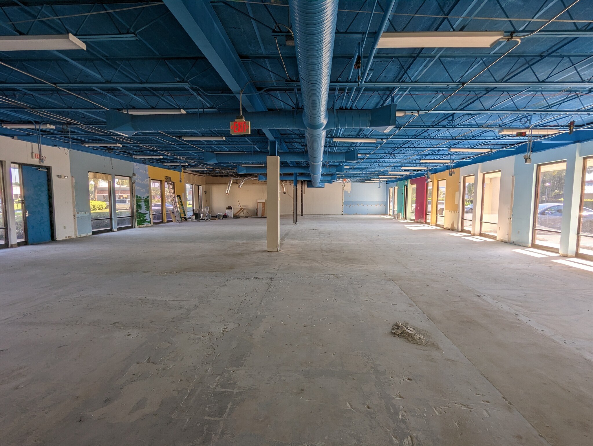 5601 Corporate Way, West Palm Beach, FL 33407 - Mizner Place | LoopNet