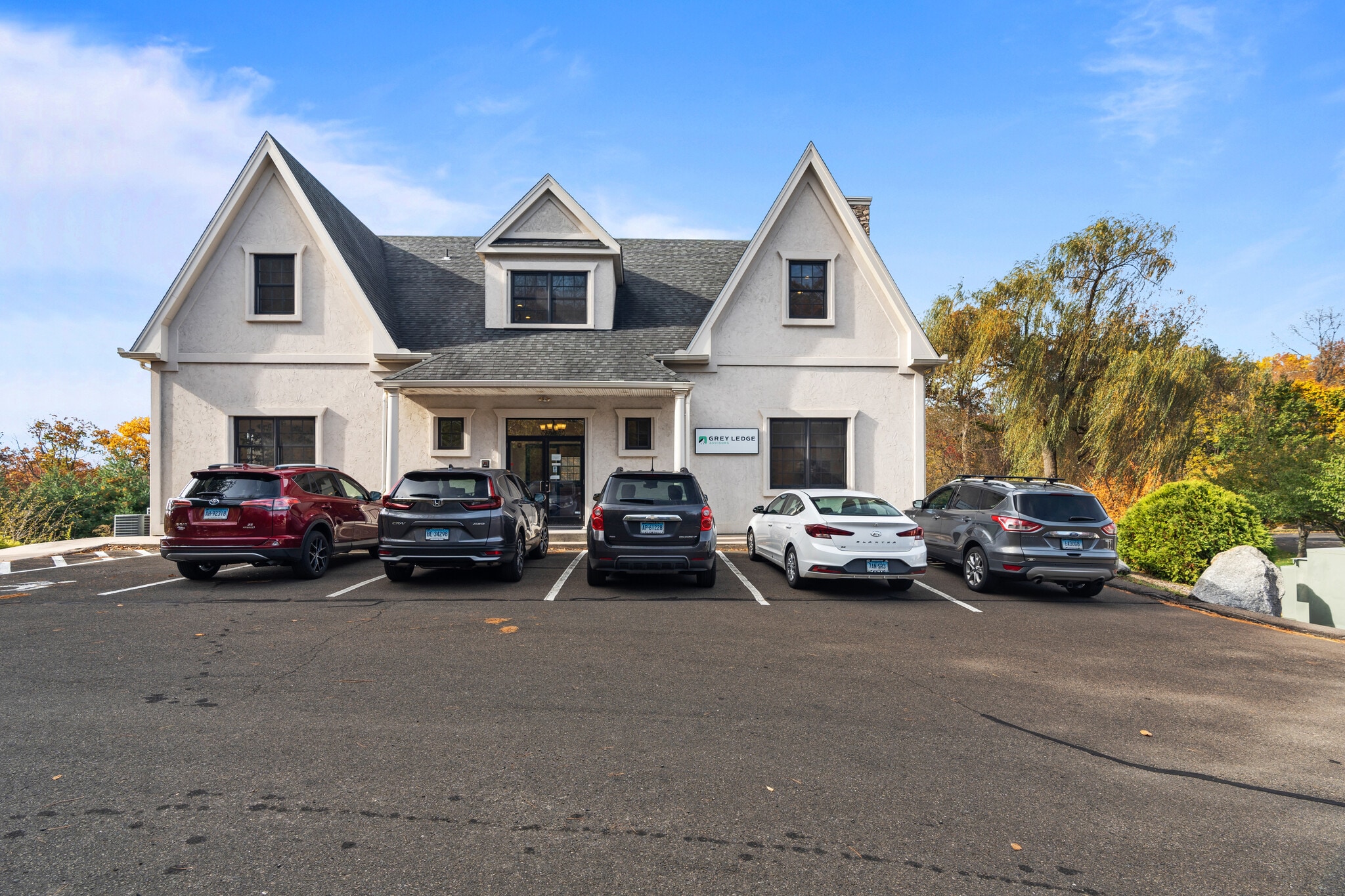 2614 Boston Post Rd, Guilford, CT 06437 - Guilford Gatehouse West | LoopNet
