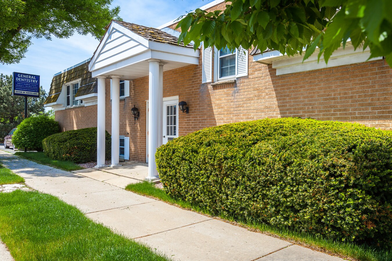 10708 W Hayes Ave, West Allis, WI 53227 | LoopNet