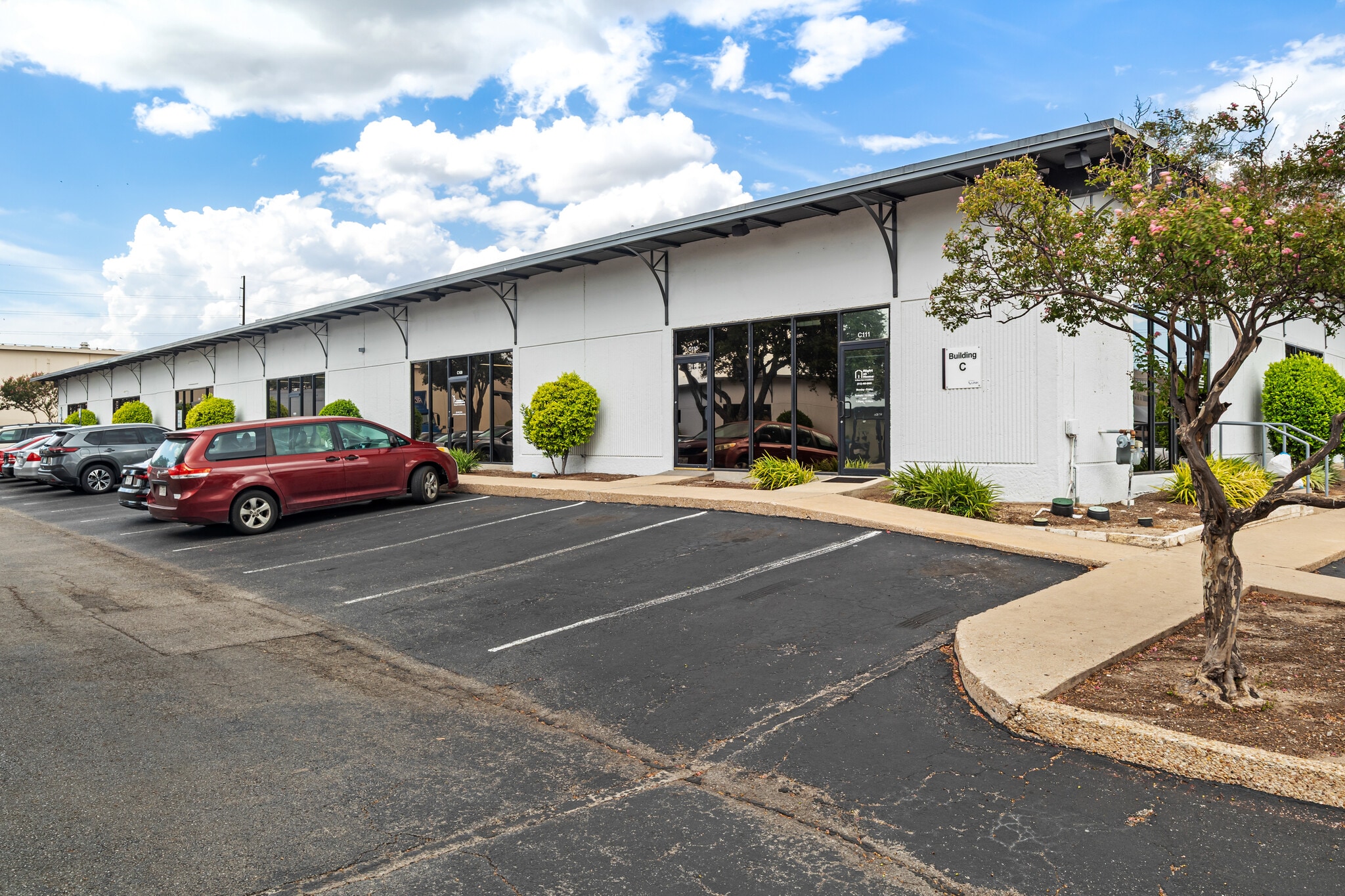 5555 N Lamar Blvd, Austin, TX 78751 - Lamar Business Park | LoopNet