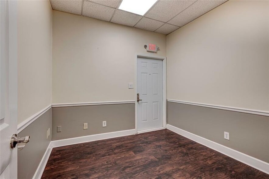2784 N Decatur Rd, Decatur, GA 30033 - Office for Lease | LoopNet