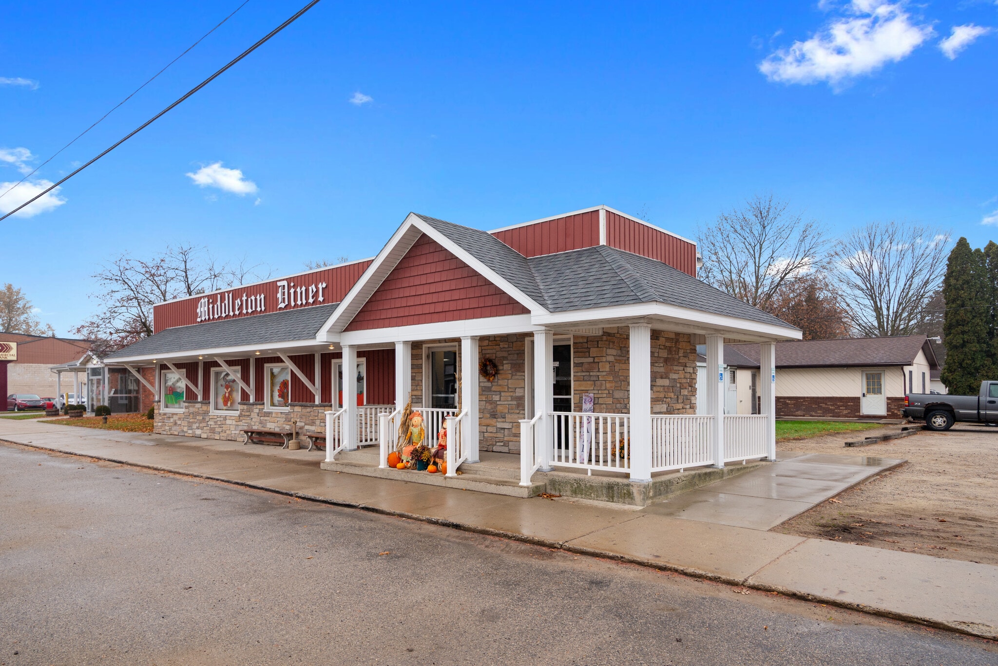 125 N Newton St, Middleton, MI 48856 - Retail for Sale | LoopNet