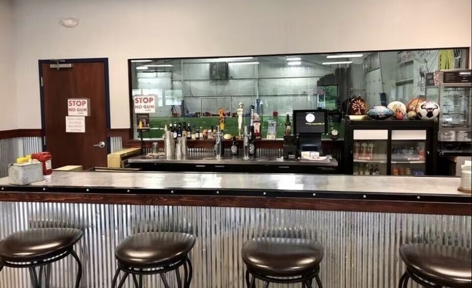 1696 Dyer Rd, Grove City, OH 43123 - Online Foreclosure Auction of Multi Use Bldg | LoopNet