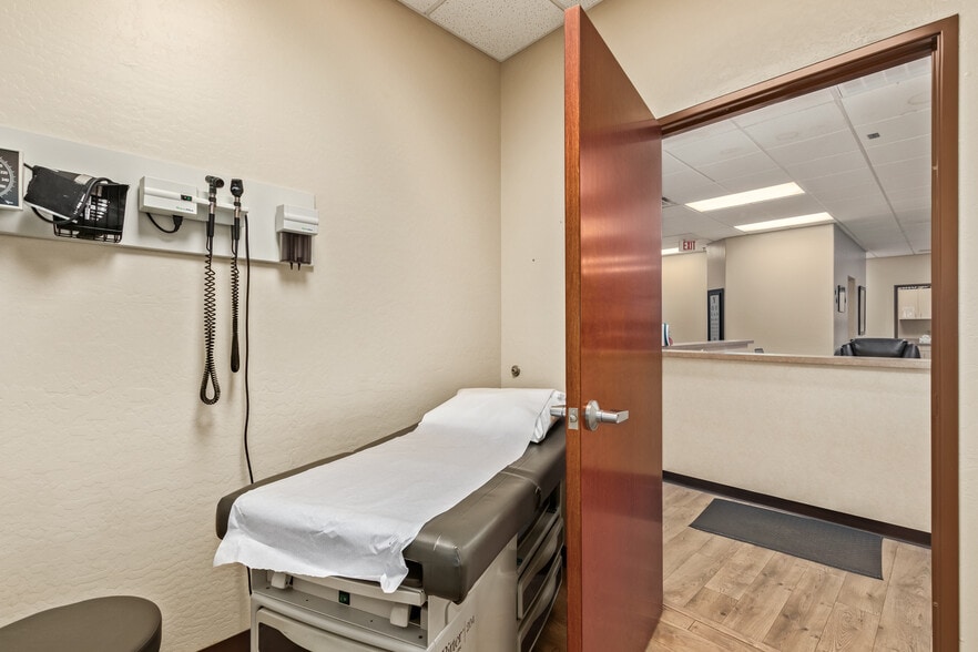 6840 E Brown Rd, Mesa, AZ 85207 - Building 1 | LoopNet