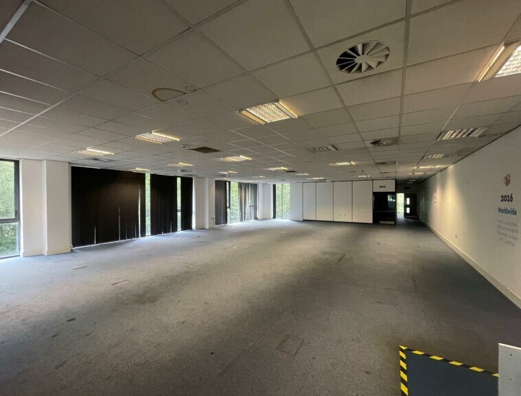 Flanders Rd, Southampton, HAM SO30 2LG - Industrial for Lease | LoopNet