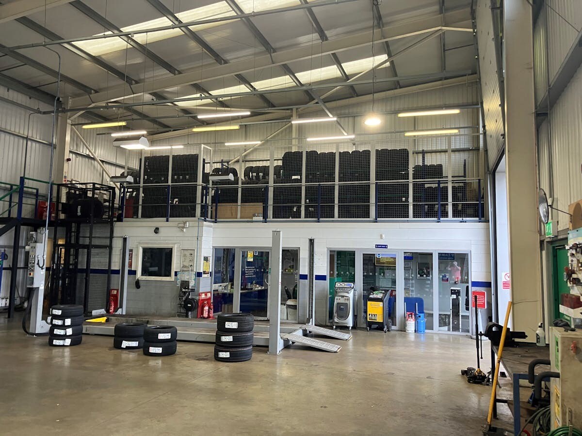 London Rd, Hemel Hempstead, HP3 9PH - Industrial for Lease | LoopNet