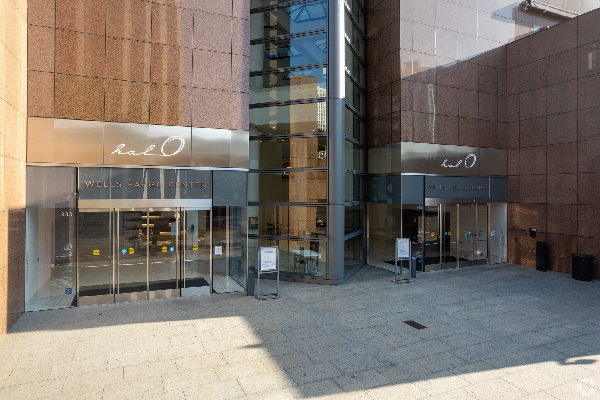 355 S Grand Ave, Los Angeles, CA 90071 - Wells Fargo Center - South Tower | LoopNet