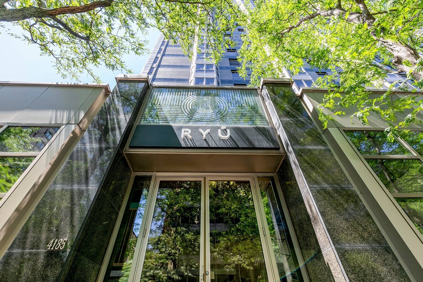 4185 St Sainte-Catherine O, Westmount, QC H3Z 3K2 | LoopNet