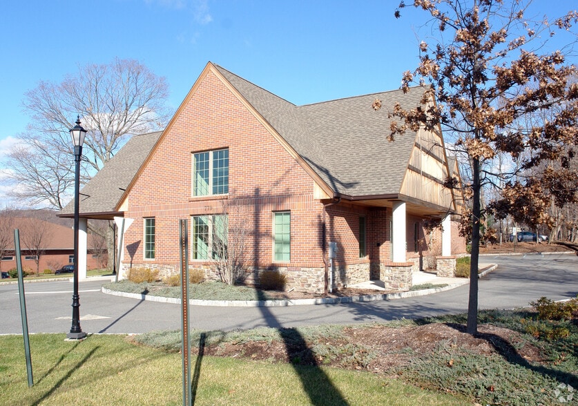 779 Franklin Ave, Franklin Lakes, NJ 07417 | LoopNet 779 Franklin Ave, Franklin Lakes, NJ 07417 | LoopNet