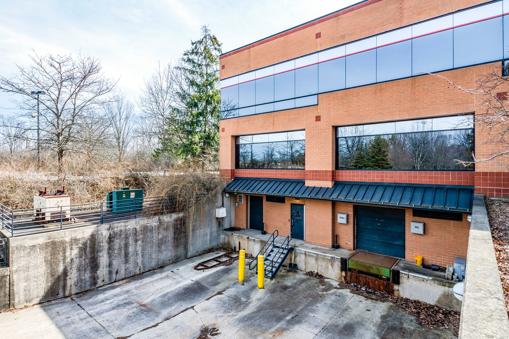 17500 Rockside Rd, Bedford, OH 44146 - US Bank Building | LoopNet