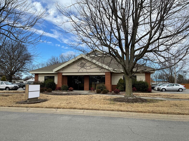 1494 Plaza Pl, Springdale, AR 72764 | LoopNet 1494 Plaza Pl, Springdale, AR 72764 | LoopNet