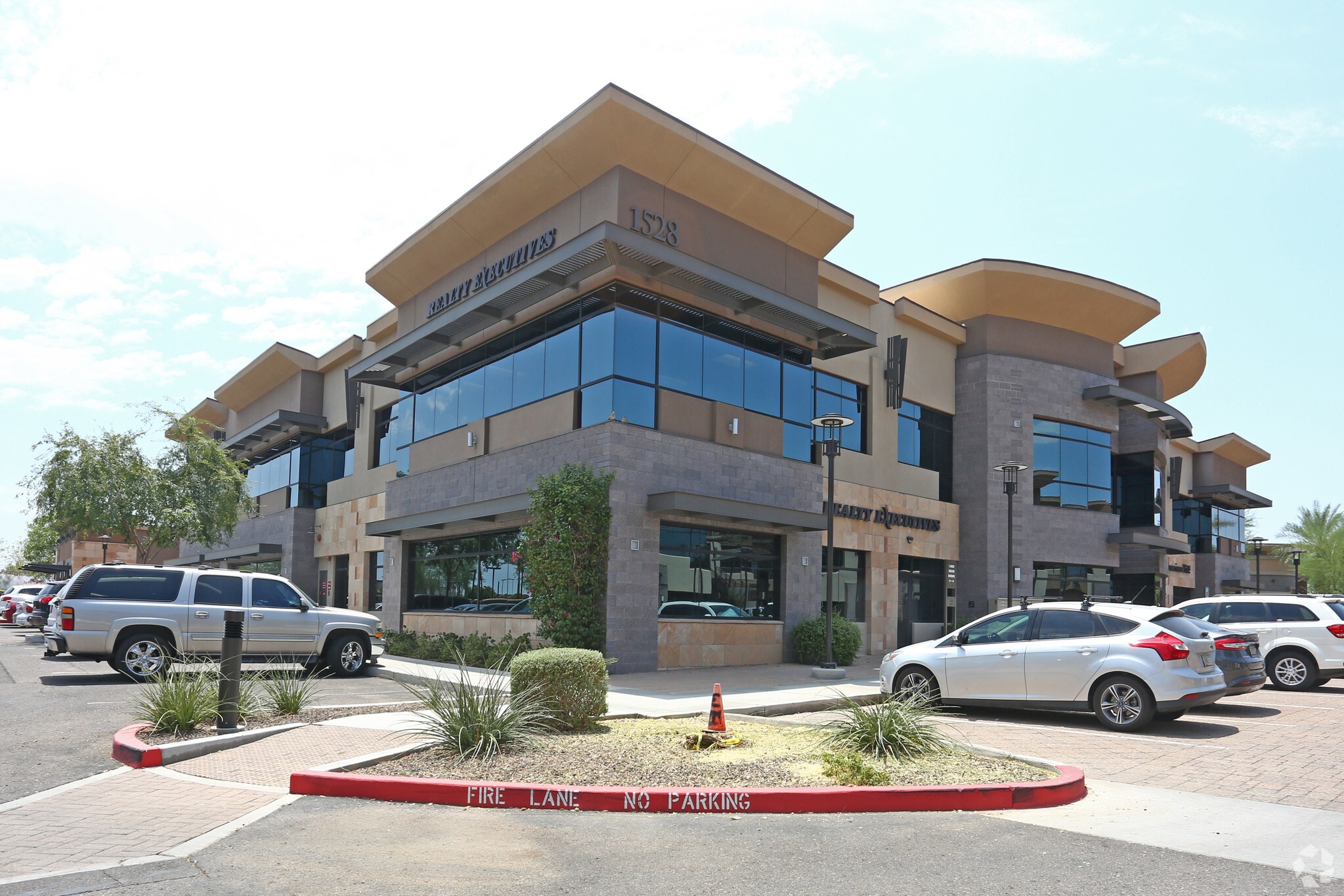 1482 E Williams Field Rd, Gilbert, AZ 85295 - The Forum at Gilbert ...