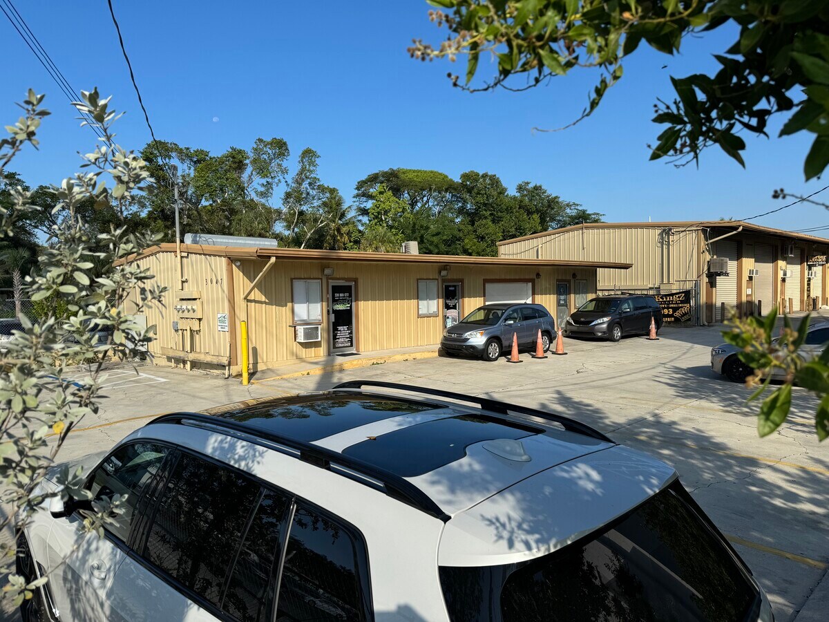 3047 Terrace Ave, Naples, FL 34104 | LoopNet